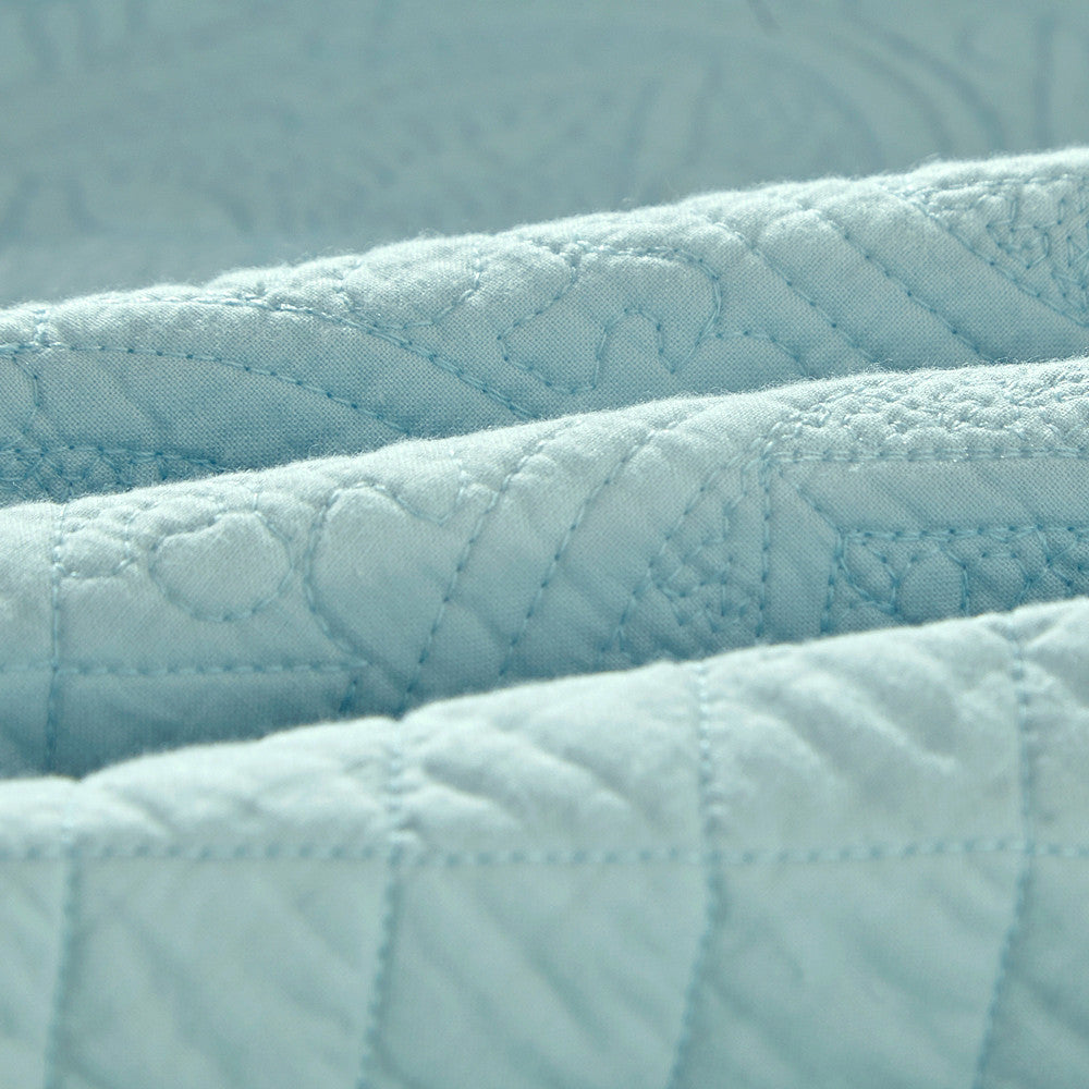 Saint Fountain Luxury Pure Cotton Light Aqua Quilt – Calla Angel